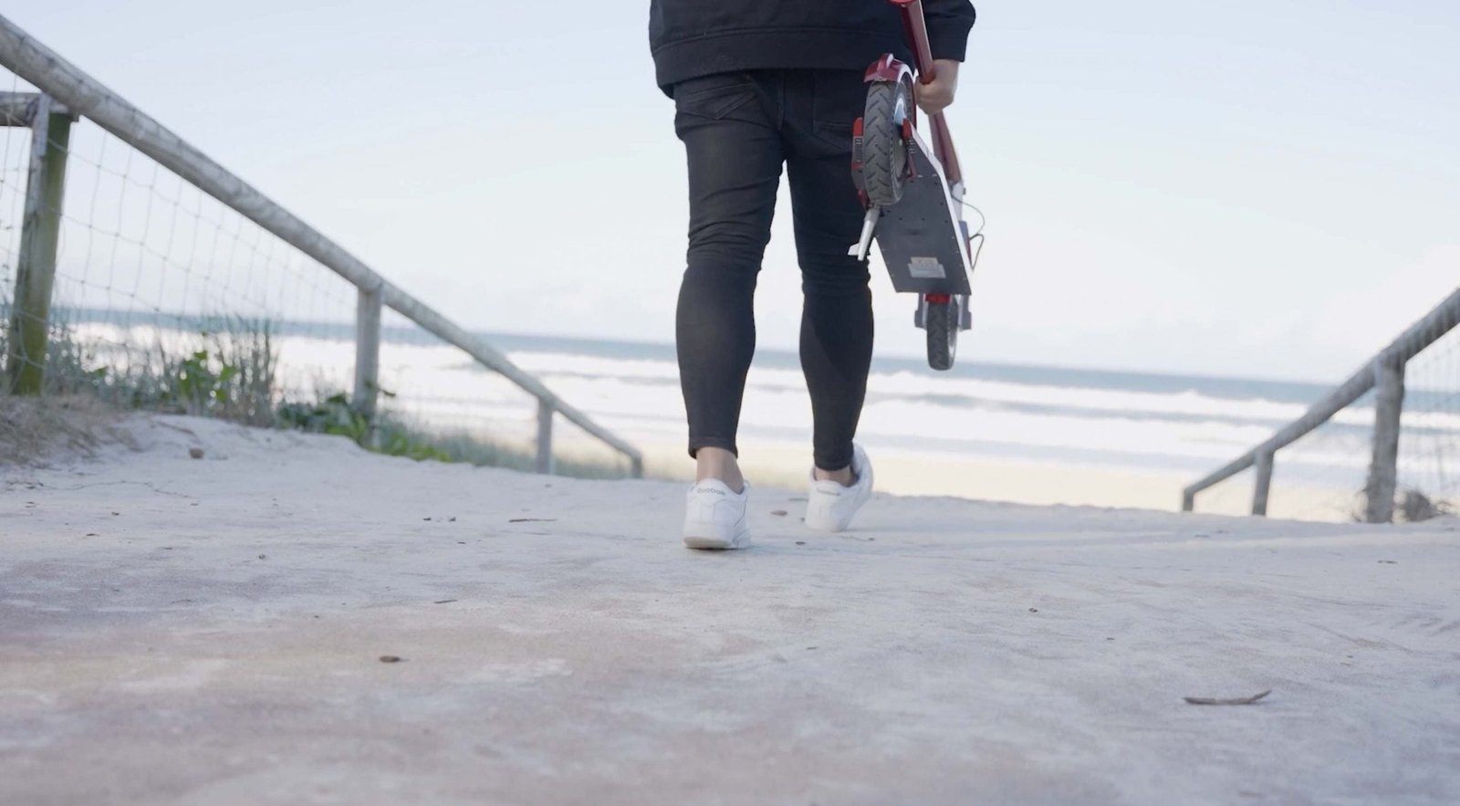 UNAGI E500: The luxury brand of Scooters | Women Love Tech